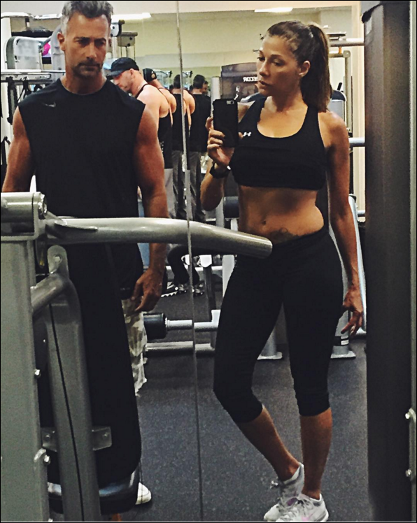 Entre el gimnasio y la playa Catherine Fulop muestra su mega cuerpazo a ...